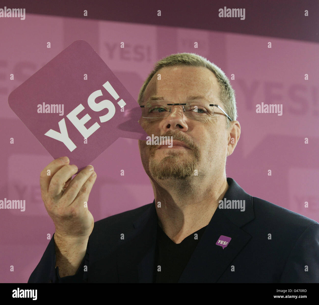 Actor comedian eddie izzard national launch yes campaign alternative ...