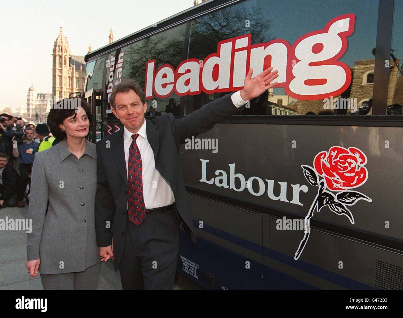 ELECTION Blairs/Battle bus Stock Photo - Alamy