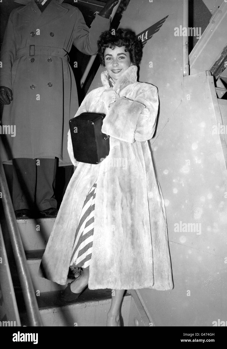Fur coat elizabeth taylor hi-res stock photography and images - Alamy