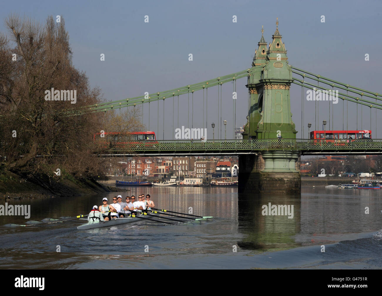 Rowing the 157th boat race oxford cambridge training session river hi ...