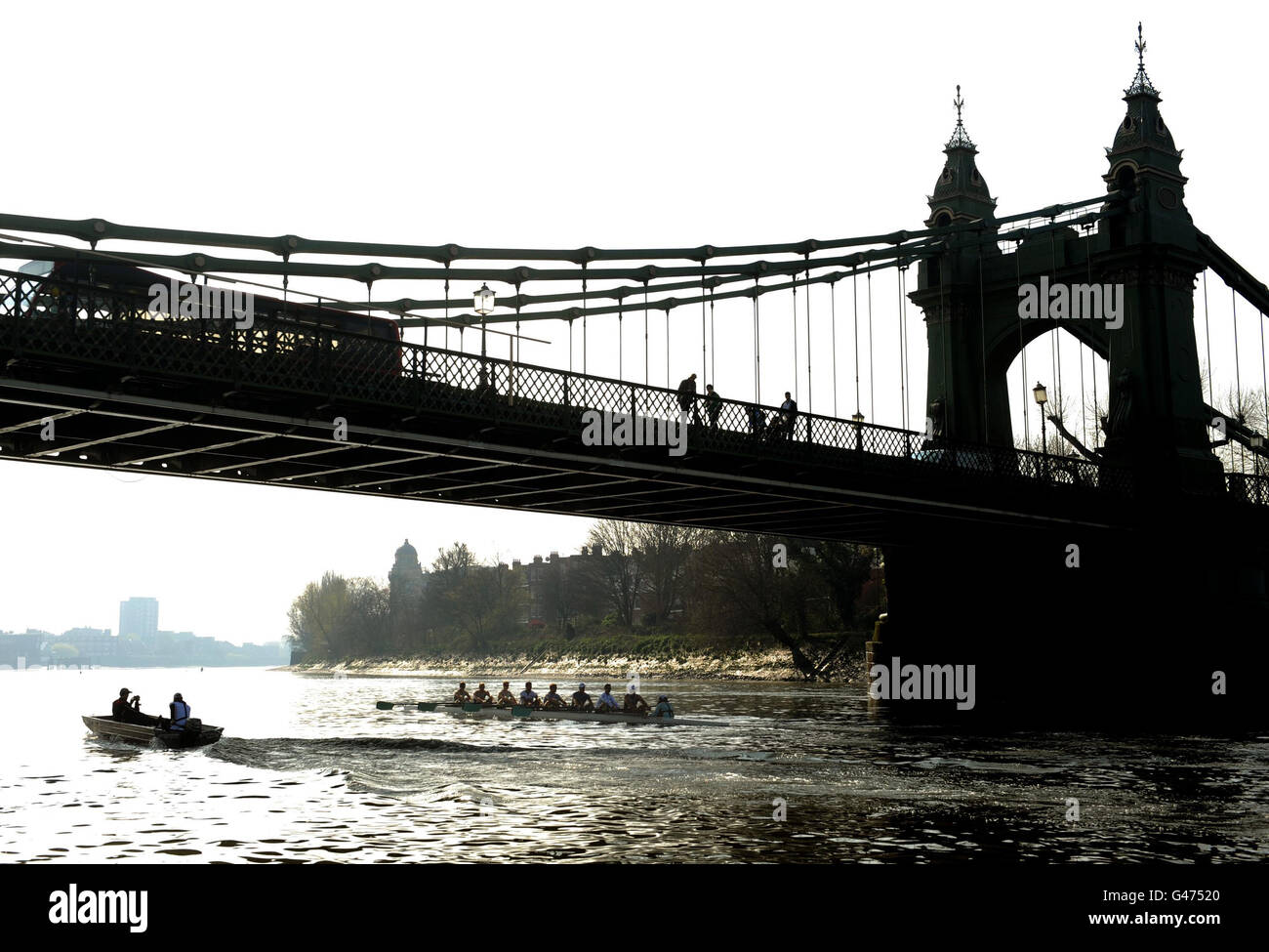 Rowing the 157th boat race oxford cambridge training session river hi ...