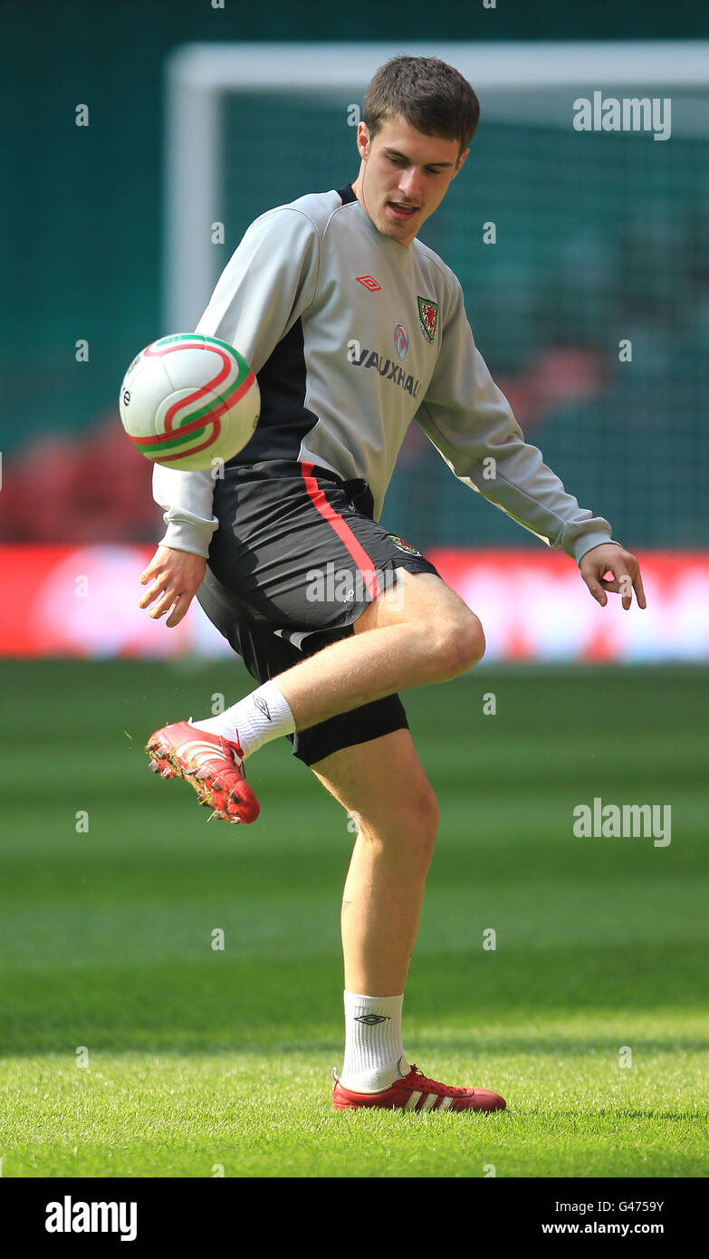 Wales captain aaron ramsey hi-res stock photography and images - Alamy