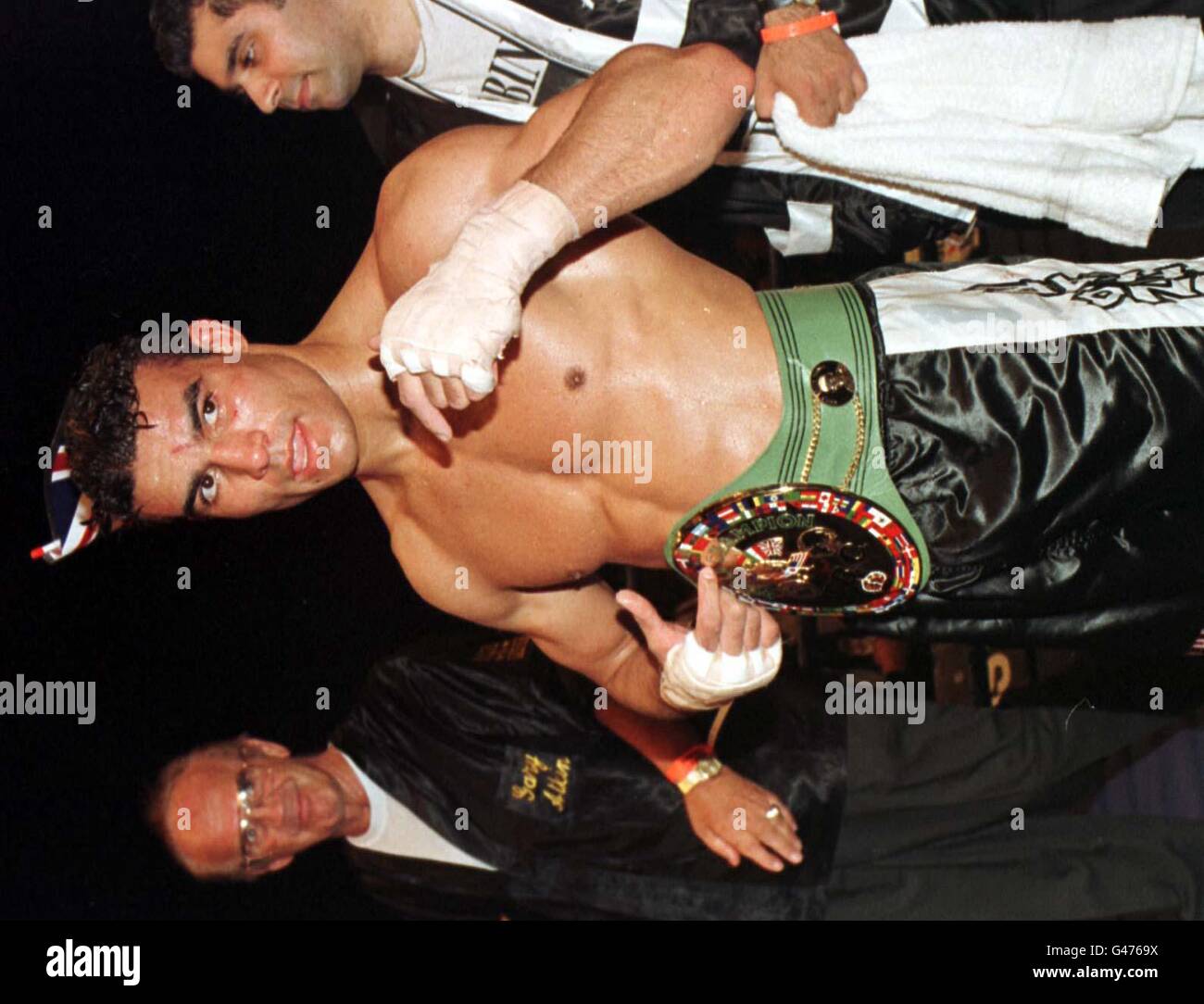 Boxing Reid triumphant Stock Photo - Alamy