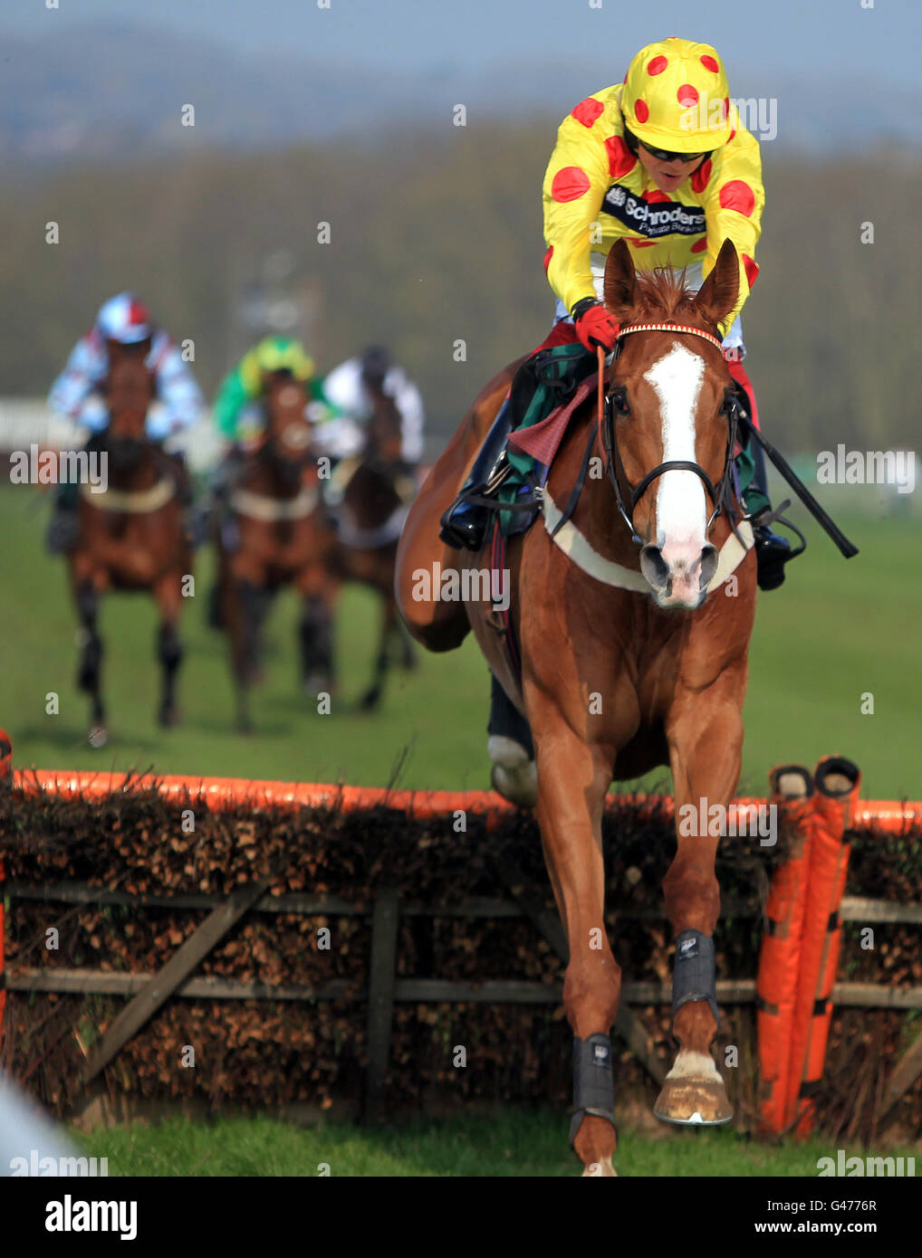 Horse Racing - Towcester Racecourse Stock Photo - Alamy