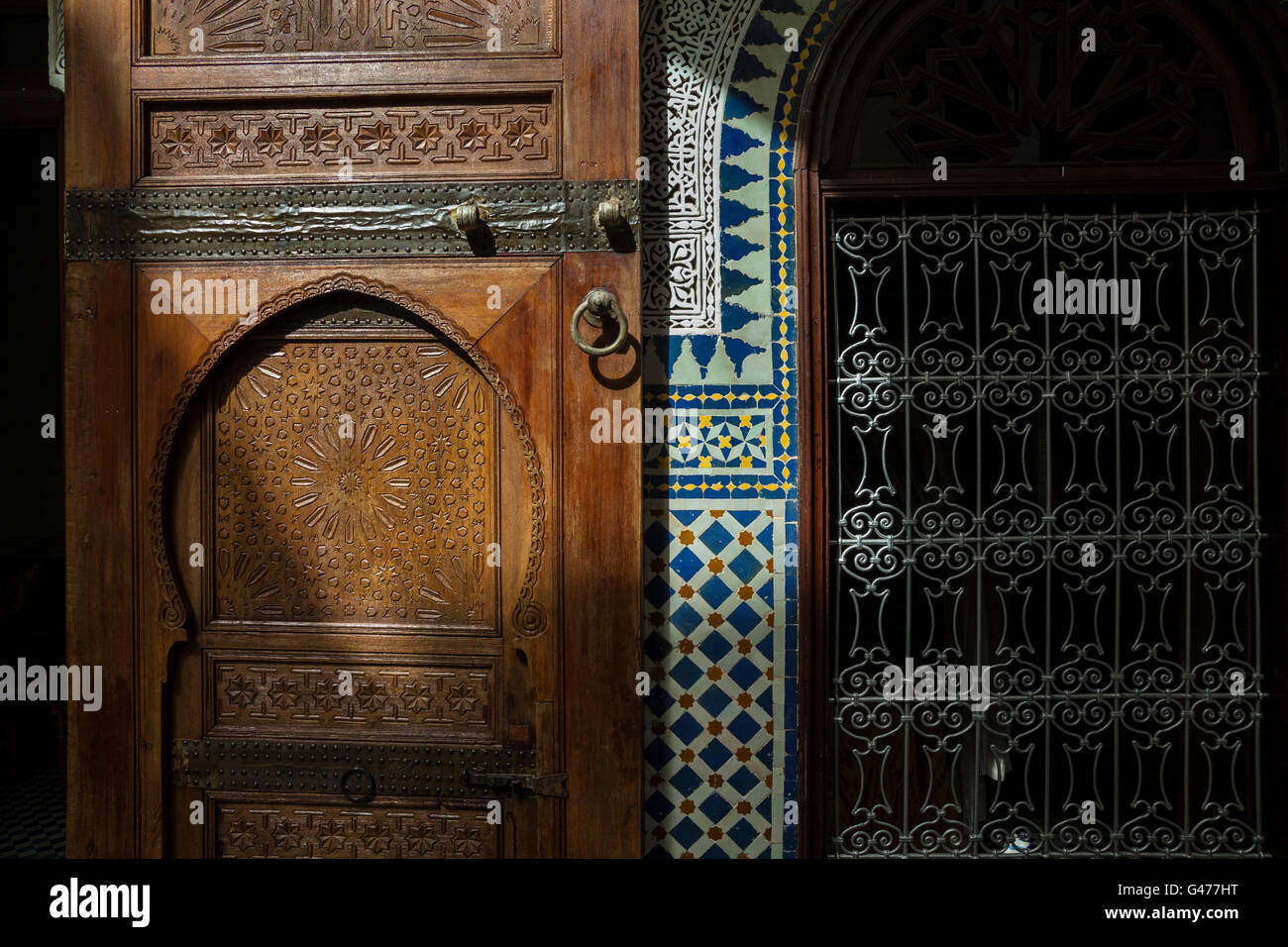 Antic doors and hallway in Fez, Morocco Stock Photo - Alamy
