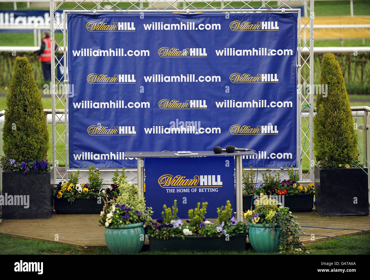 Doncaster racecourse stand hi-res stock photography and images - Alamy