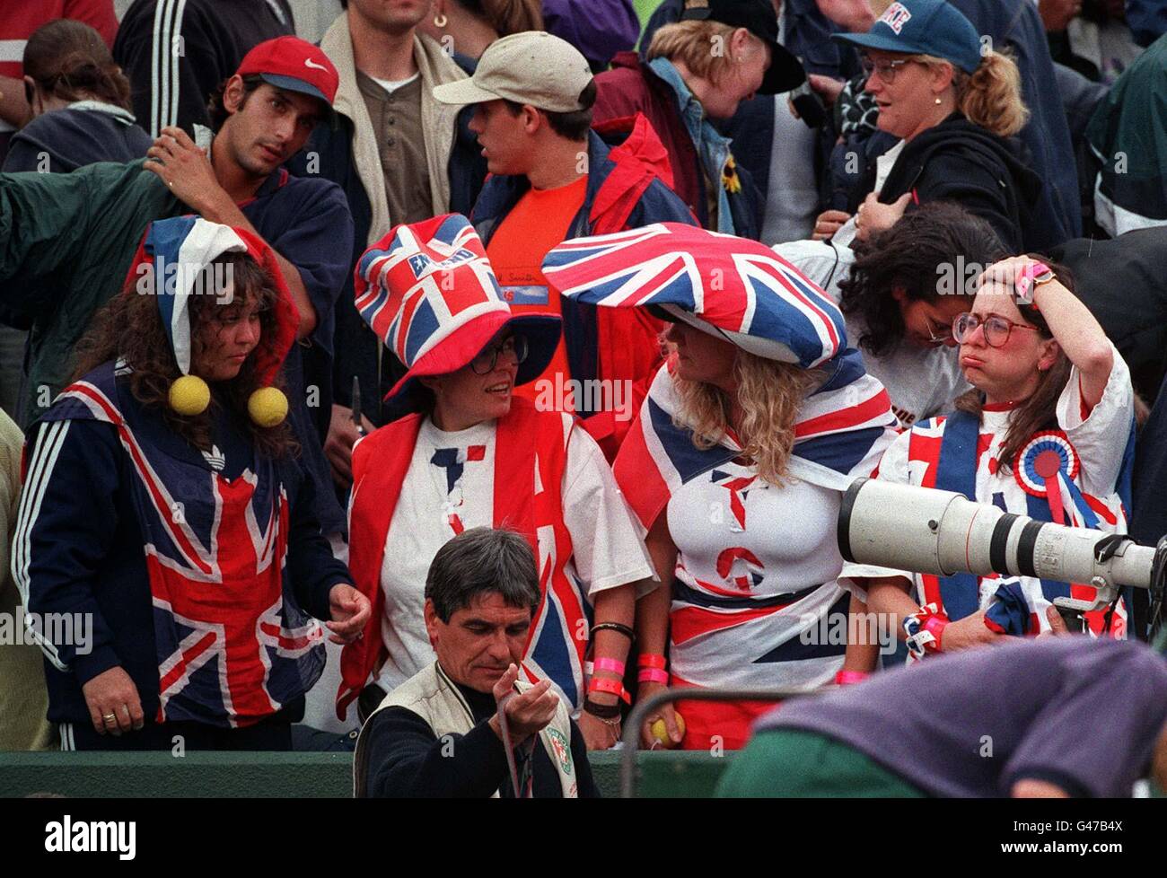 TENNIS British fans Stock Photo - Alamy