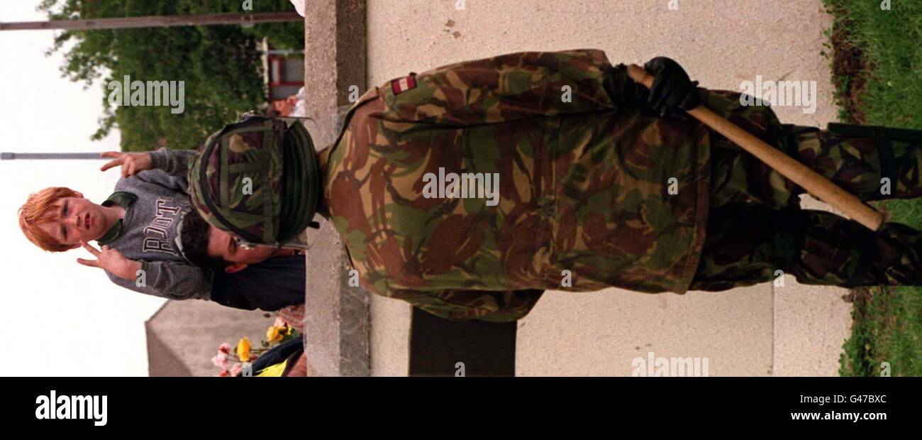 Soldier unfriendly hi-res stock photography and images - Alamy