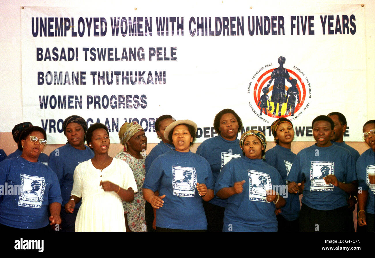 WOMEN OF THE PHILANI POJECT SING A SONG OF WELCOME FOR THE DUCHESS OF ...