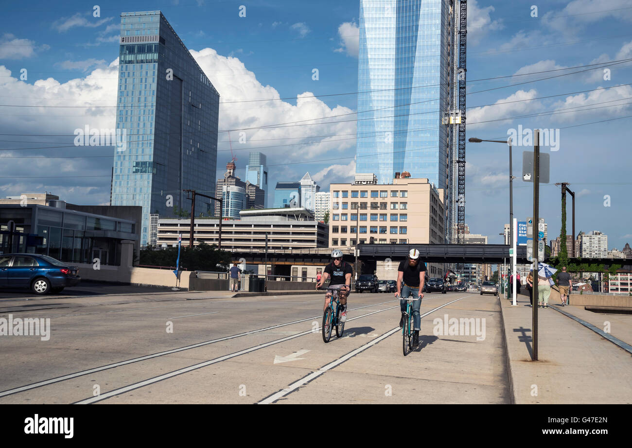 Center city philly hi-res stock photography and images - Alamy