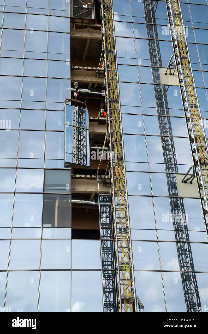 Vertical view of construction of high-rise building, Philadelphia ...