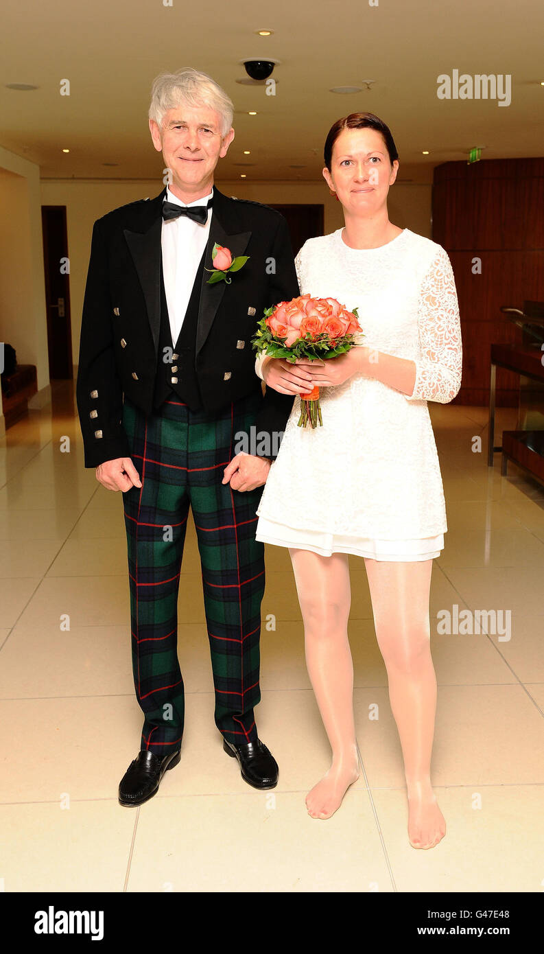 Katrina Scaife and her father Ken before her wedding ceremony to Andrew ...