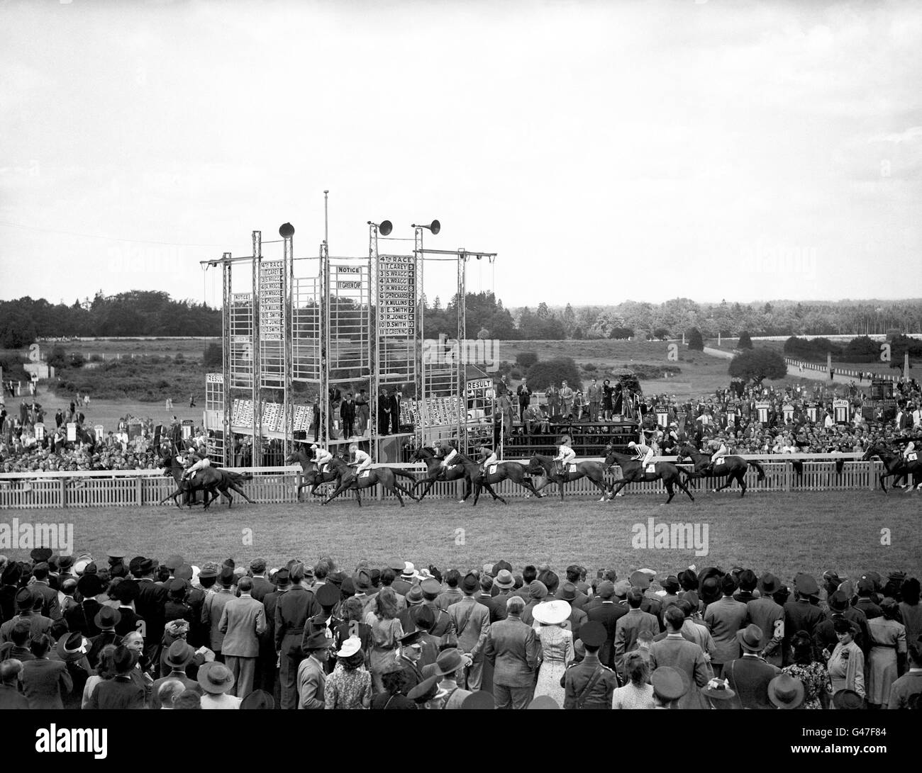 Horse Racing - Royal Ascot - Ascot Racecourse Stock Photo - Alamy