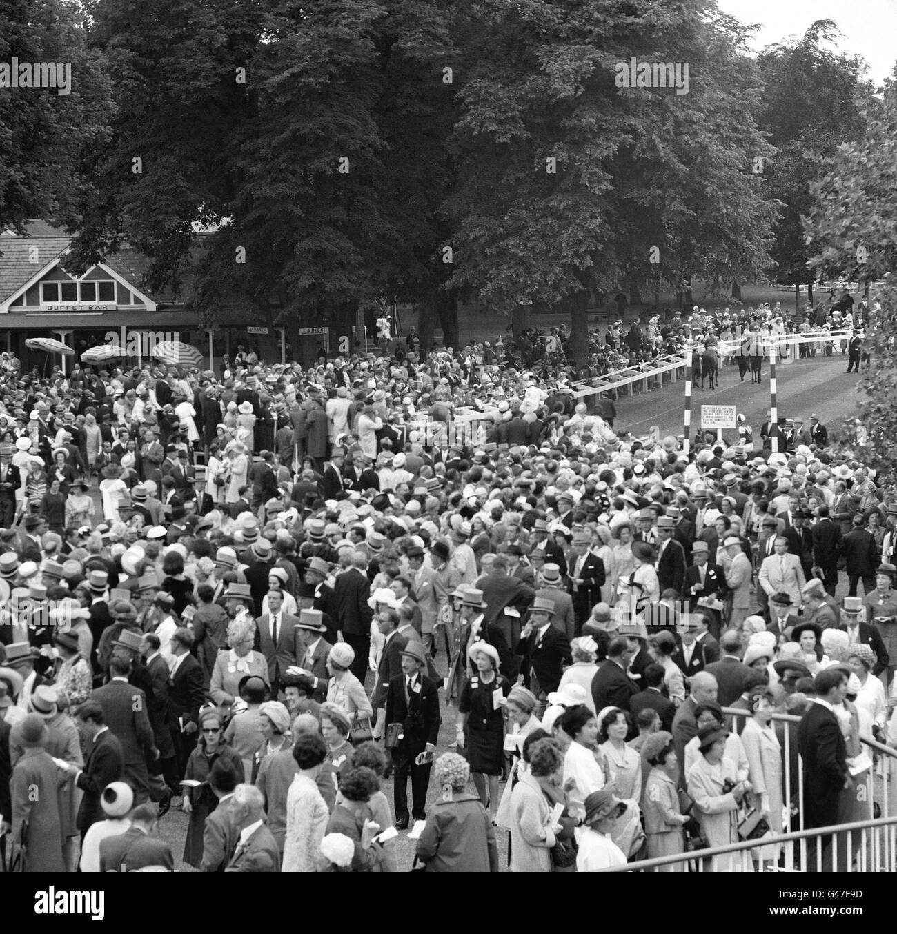 Horse Racing - Royal Ascot - Ascot Racecourse Stock Photo - Alamy