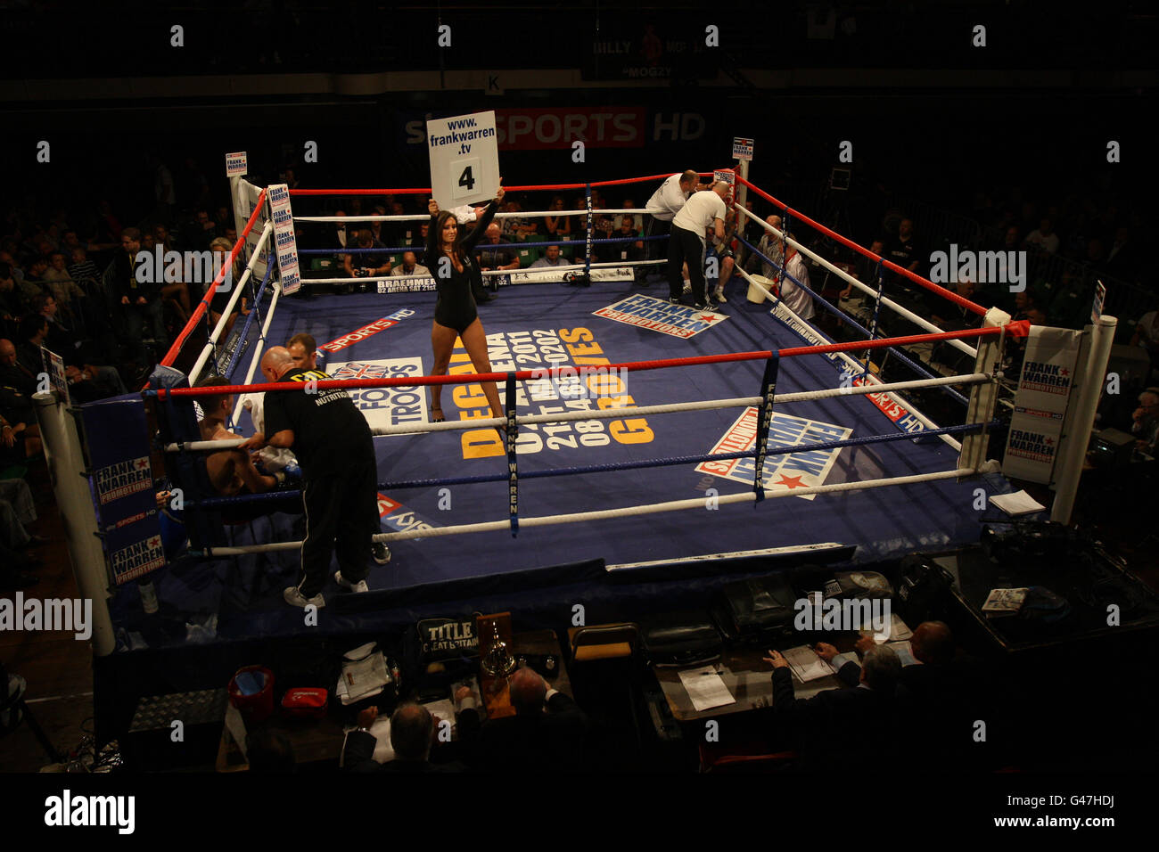 Boxing girl london hi-res stock photography and images - Alamy
