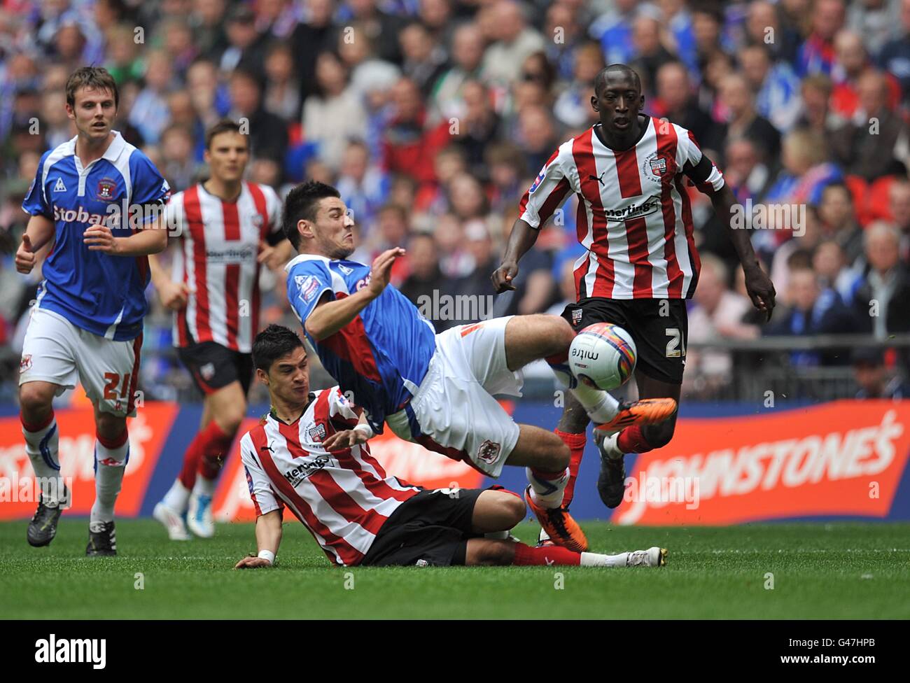 Football injury fouled hi-res stock photography and images - Alamy