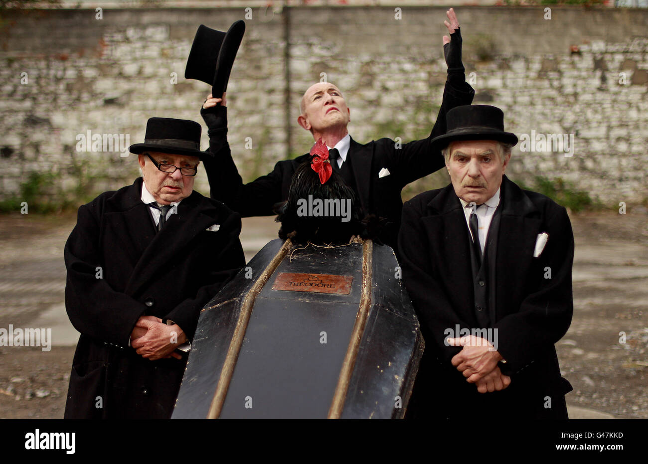 Members of the 'undertakers' from the travelling theatre 'Footsbarn' l ...