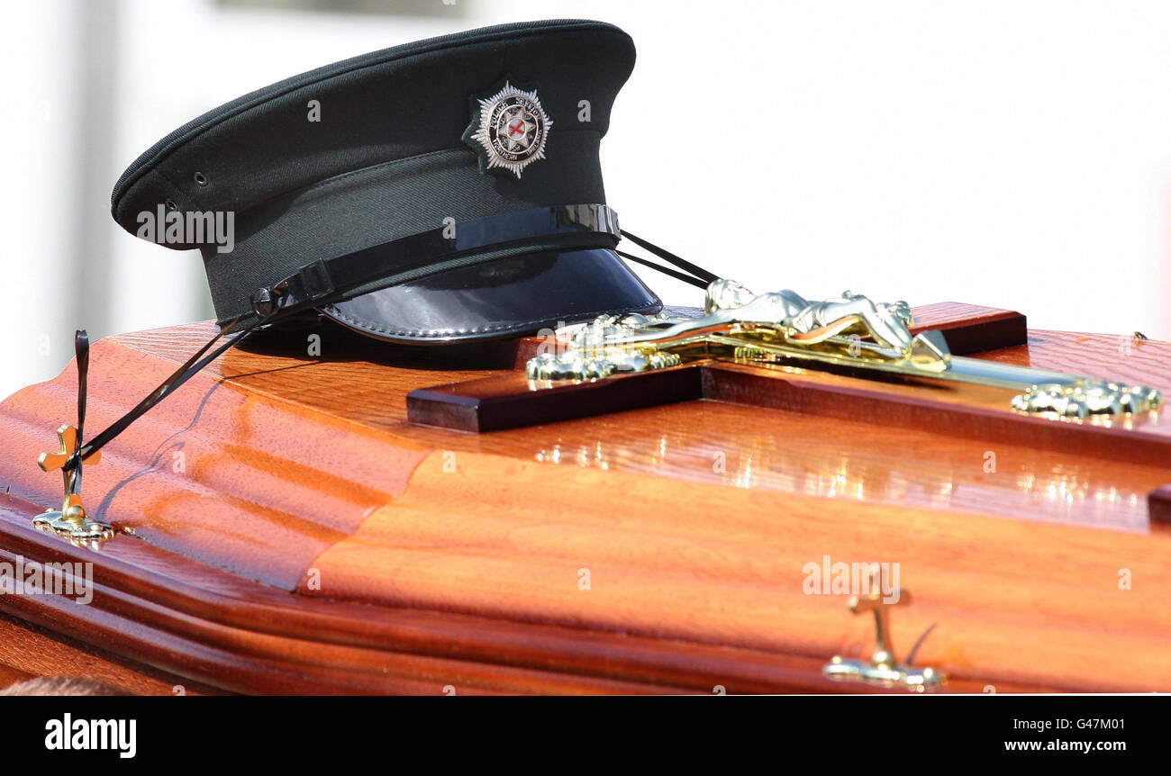 Psni hat hi-res stock photography and images - Alamy