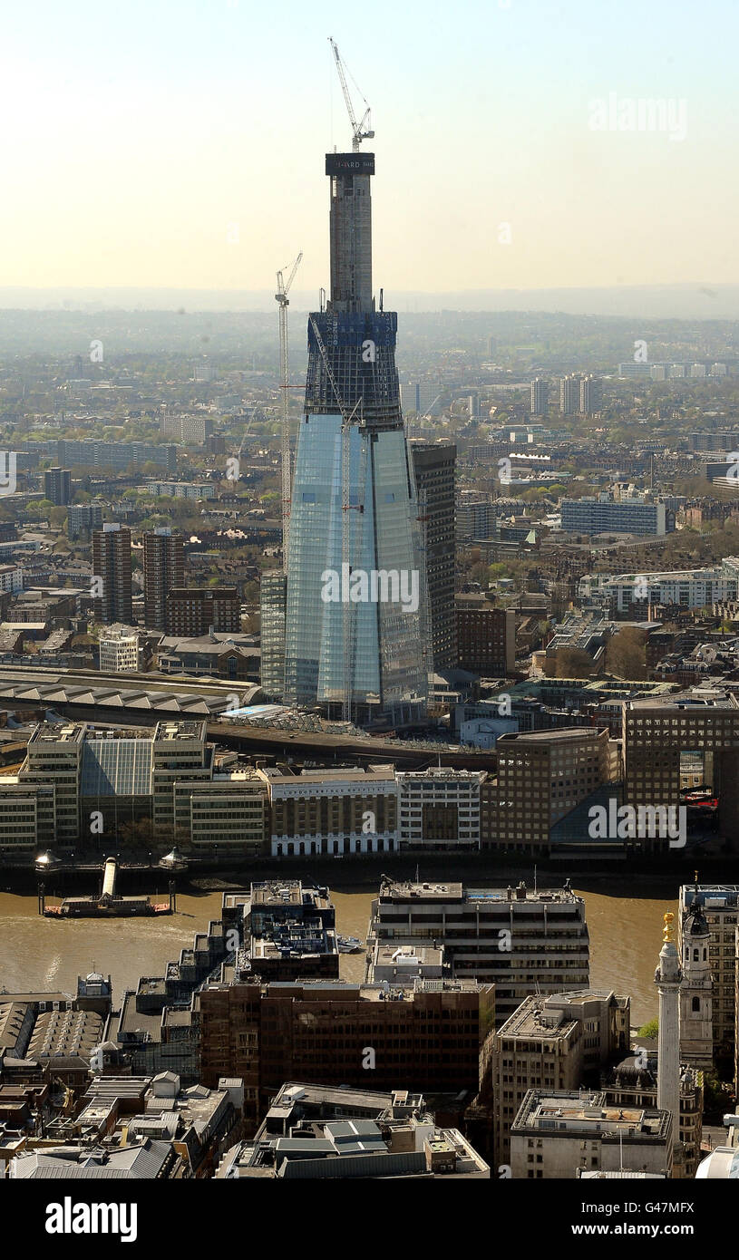 The Shard building, seen from the roof of Tower 42 in the City of ...