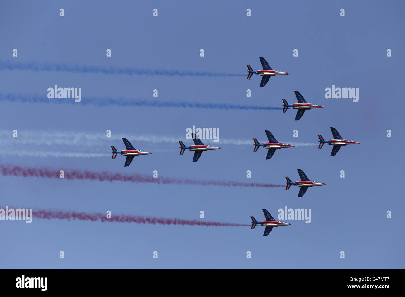 Arrow formation hi-res stock photography and images - Alamy