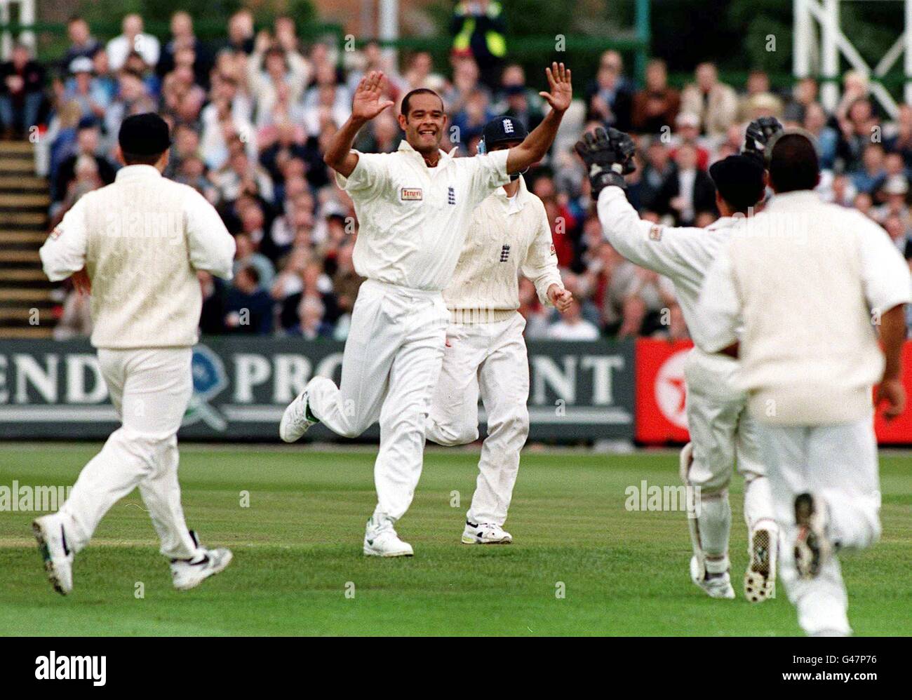 CRICKET Headley wicket Stock Photo - Alamy