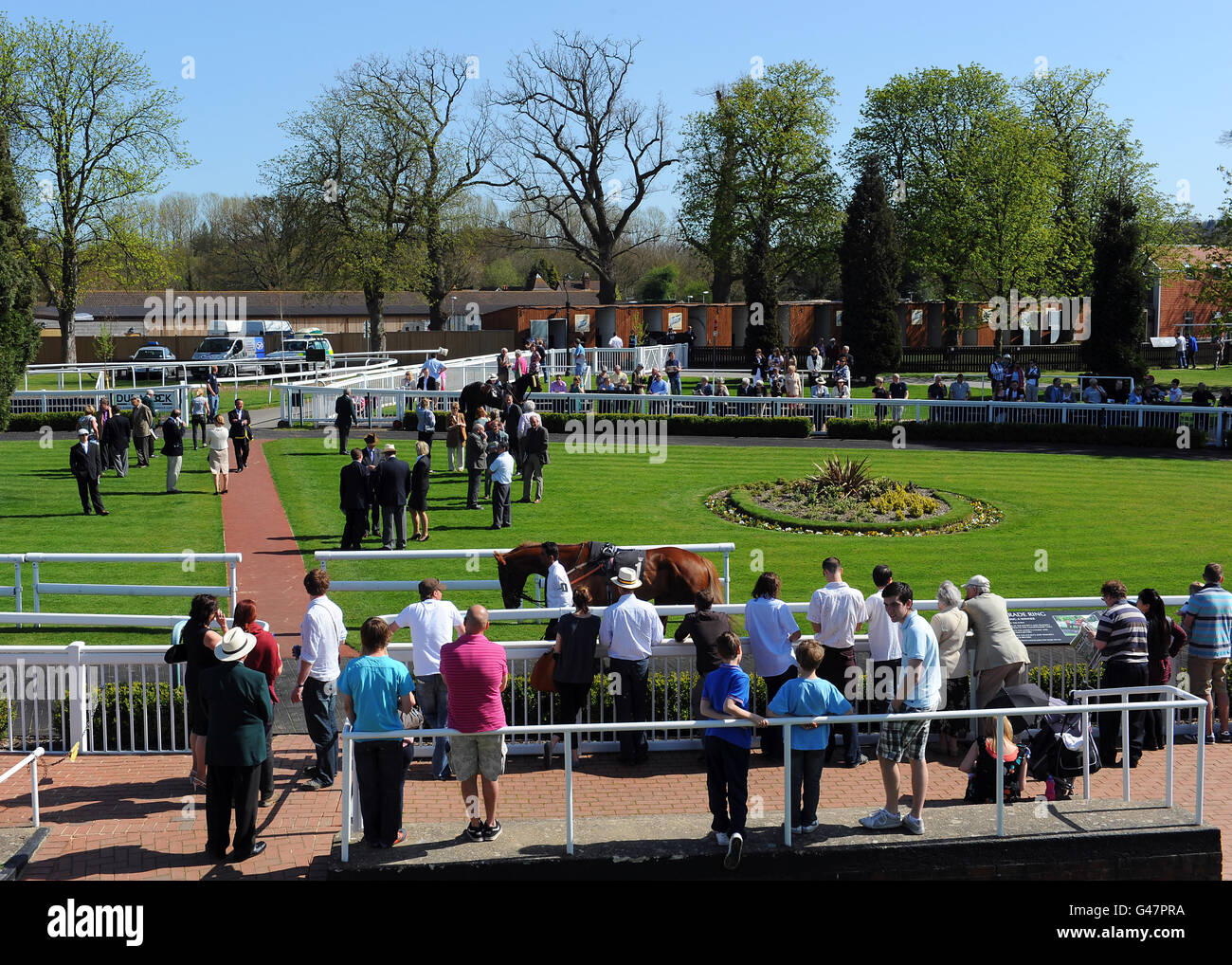 Family fun race day at lingfield park hi-res stock photography and ...