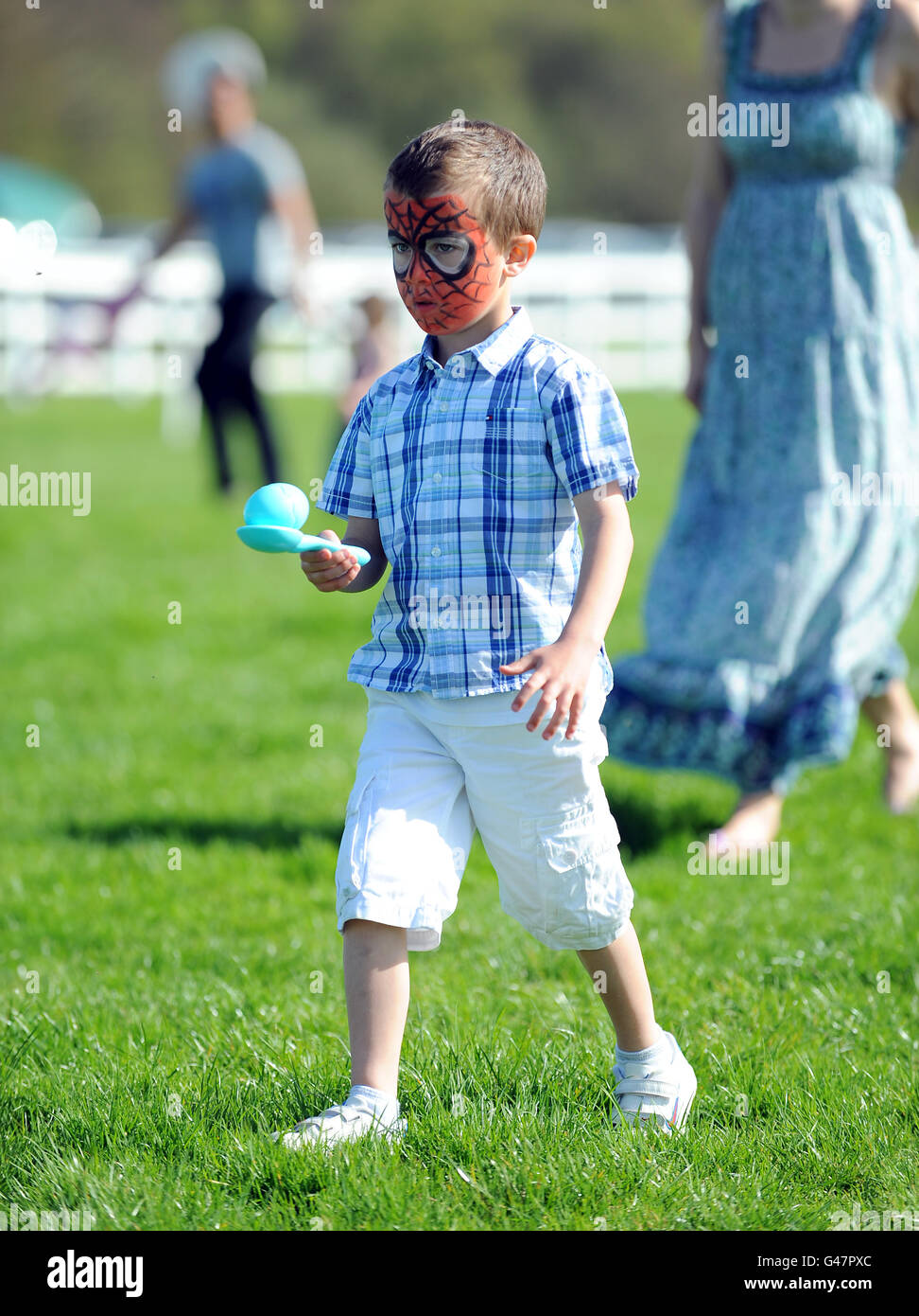 Family fun race day at lingfield park hi-res stock photography and ...