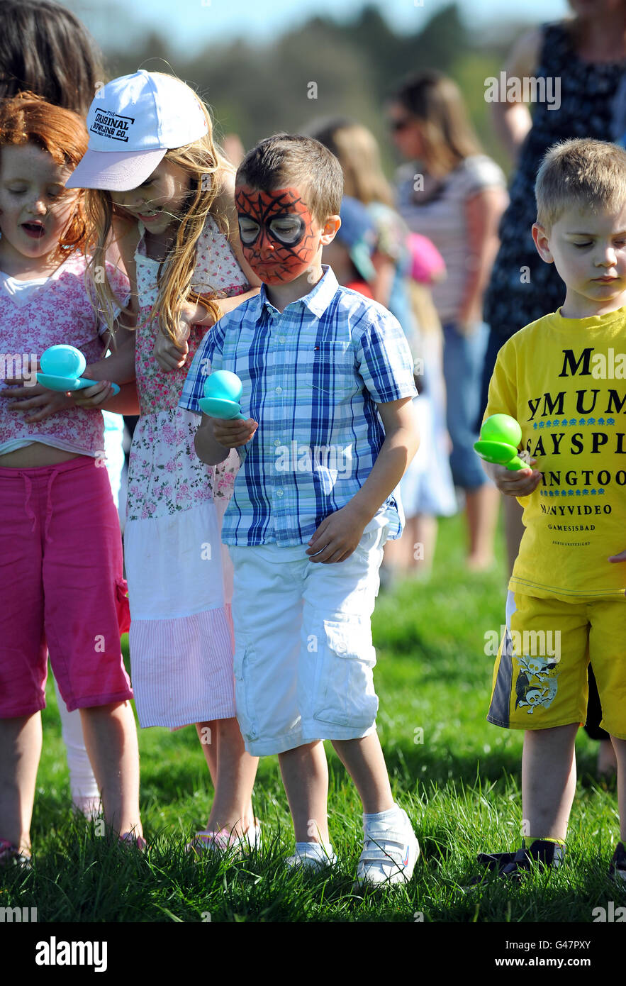 Family fun race day at lingfield park hi-res stock photography and ...