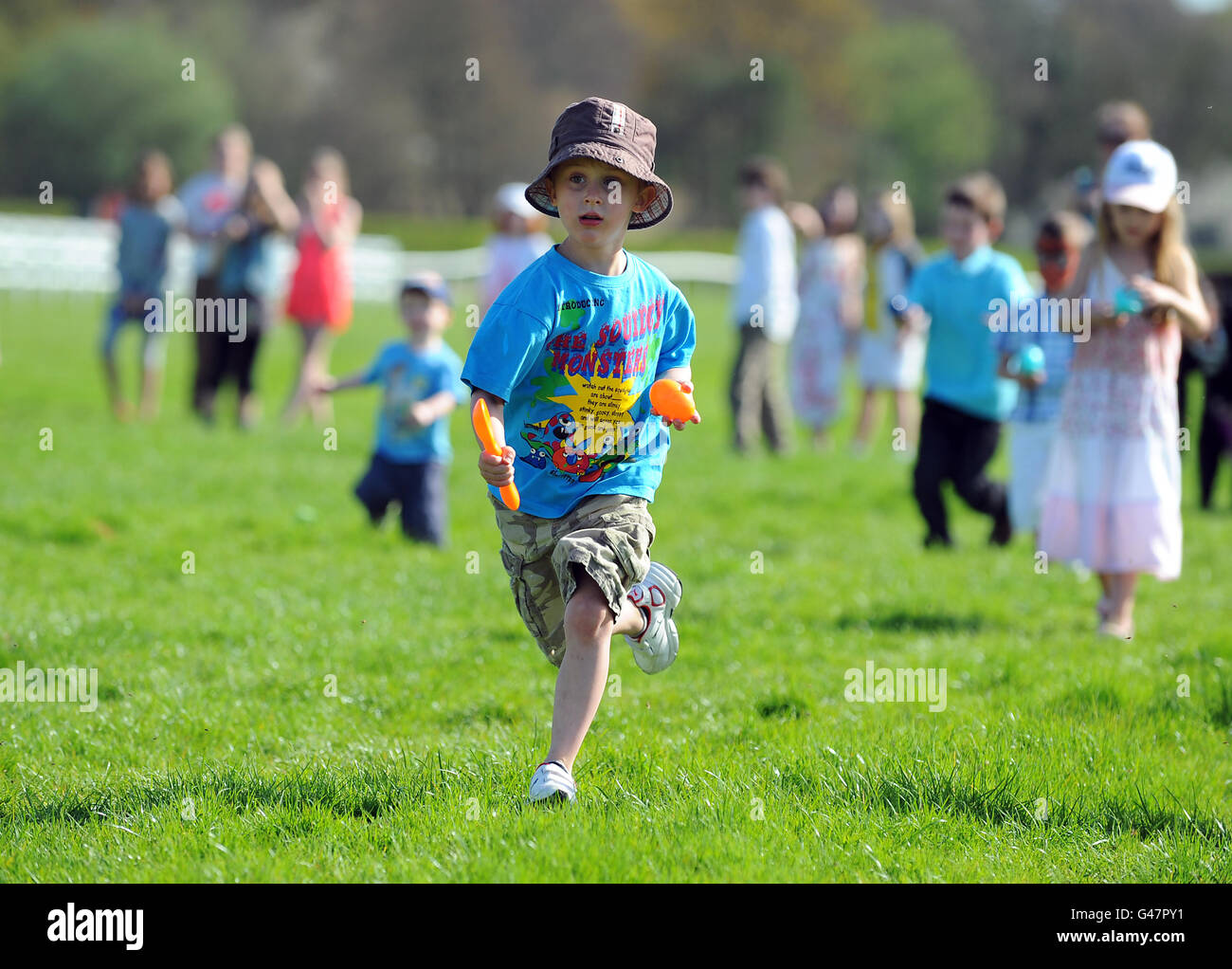 Family fun race day at lingfield park hi-res stock photography and ...
