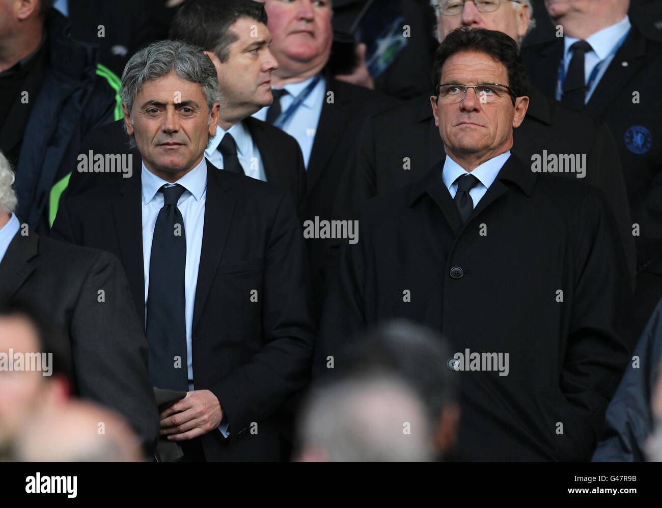 Chelsea football club assistant manager hi-res stock photography and ...