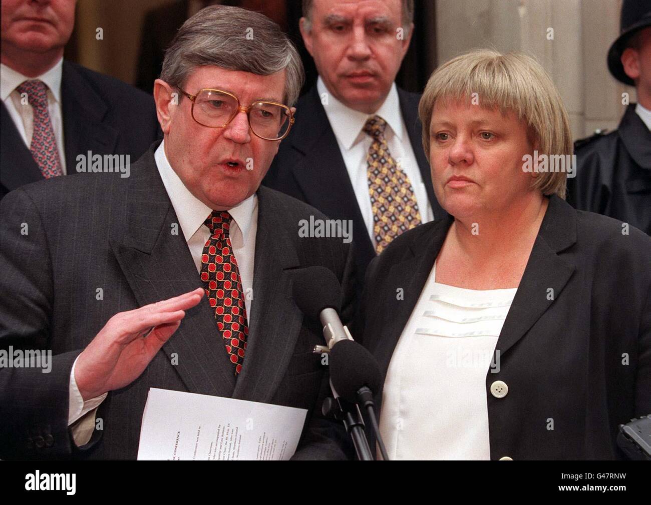 Ulster mo mowlam 4 hi-res stock photography and images - Alamy