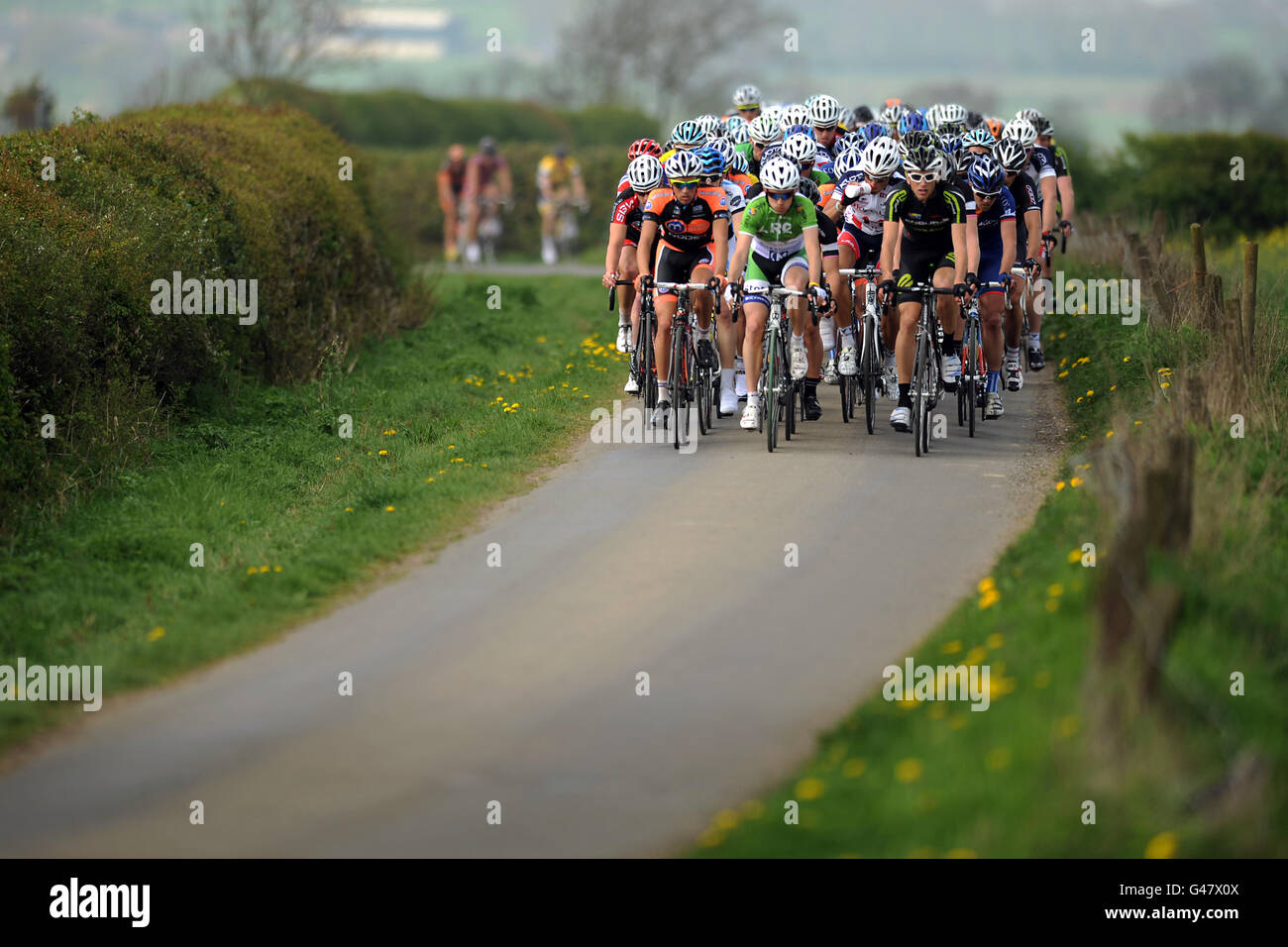 Cycling in a group hi-res stock photography and images - Alamy