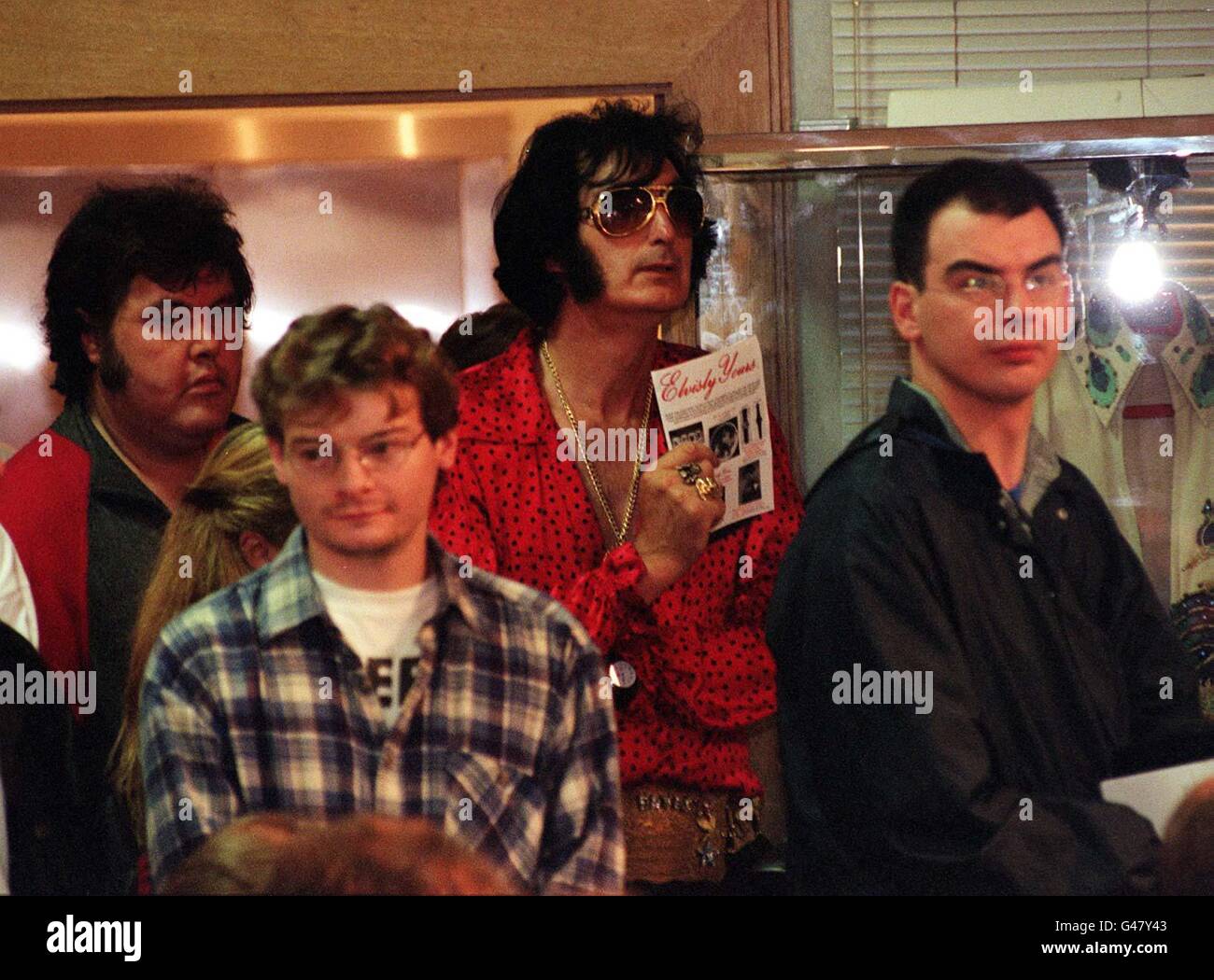 Lookalikes hi-res stock photography and images - Alamy