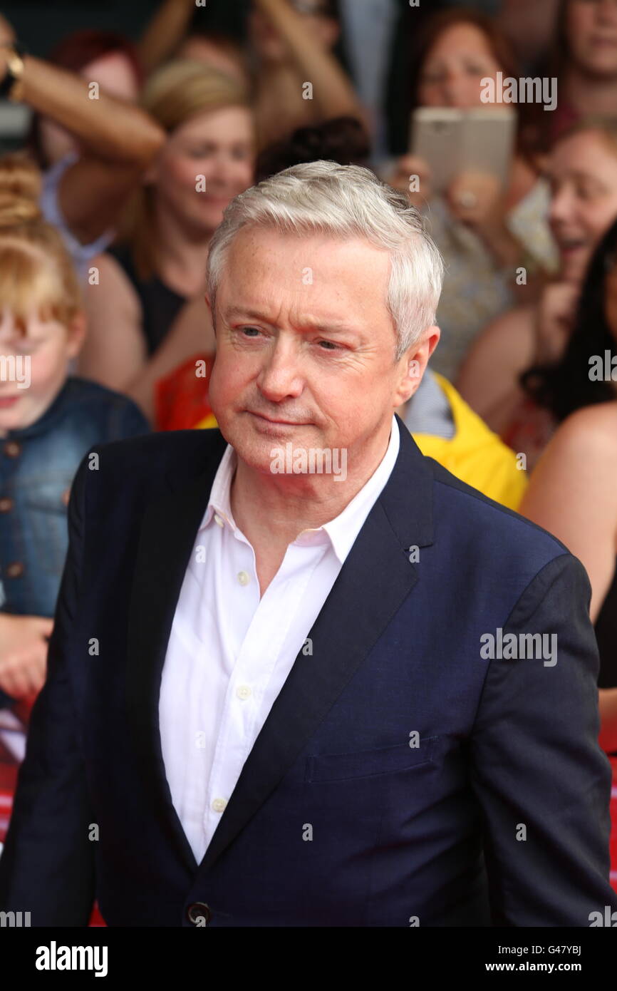 Judge louis walsh hi-res stock photography and images - Alamy