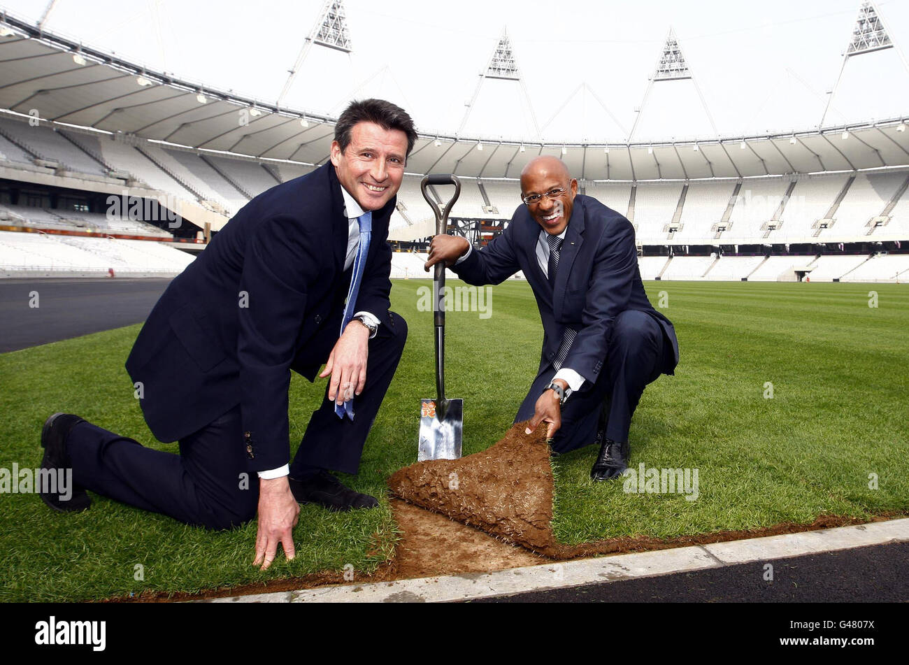 Olympics stadium frankie fredericks natpub full length smiling mangdm ...