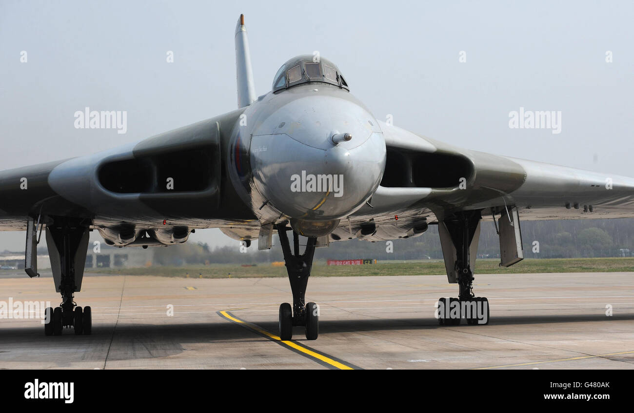 The last flying vulcan bomber arrives robin hood airport hi-res stock ...