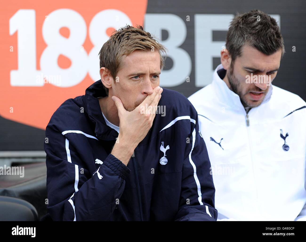 Tottenham hotspurs bench hi-res stock photography and images - Alamy
