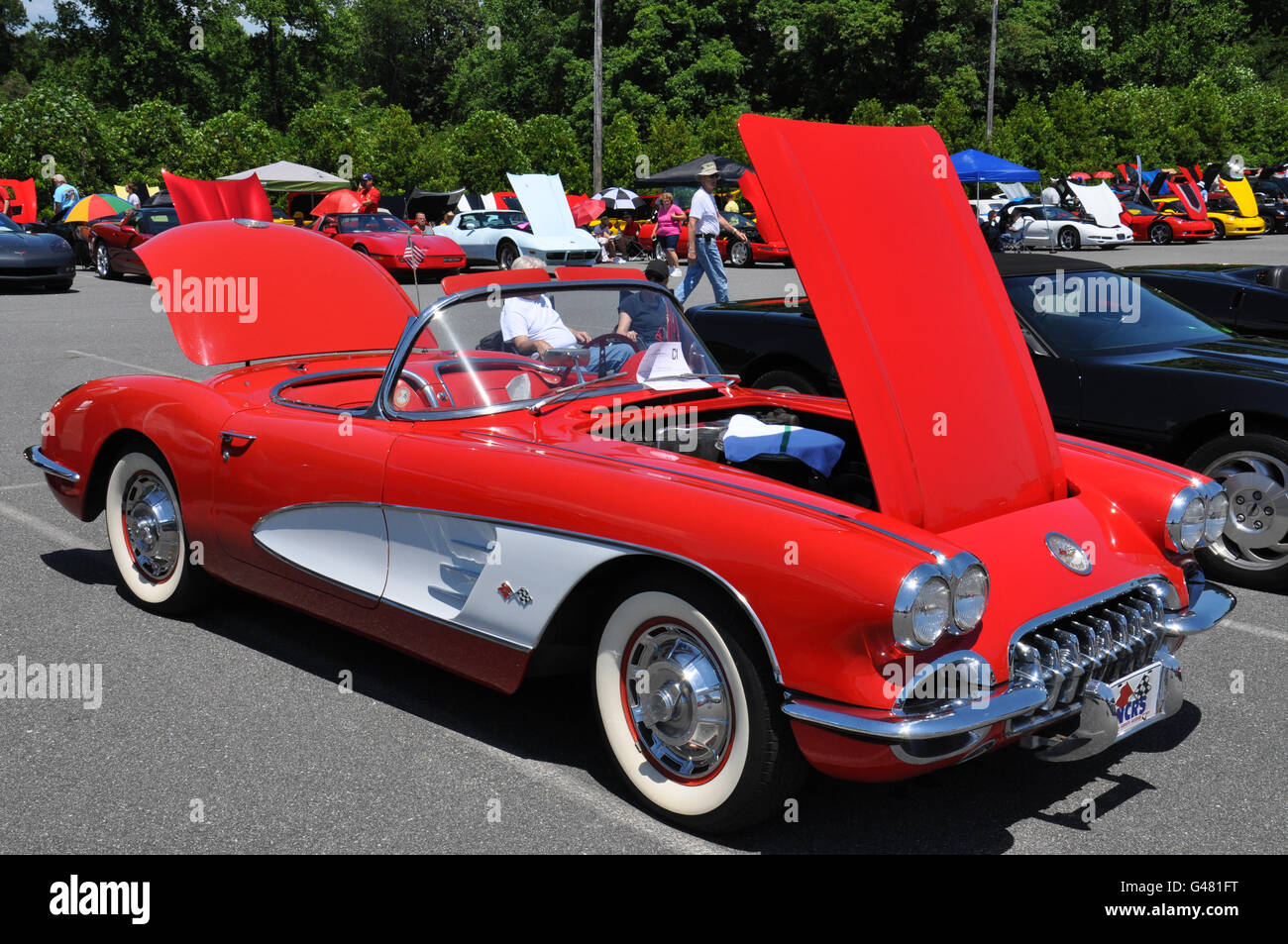 1960 red corvette hi-res stock photography and images - Alamy