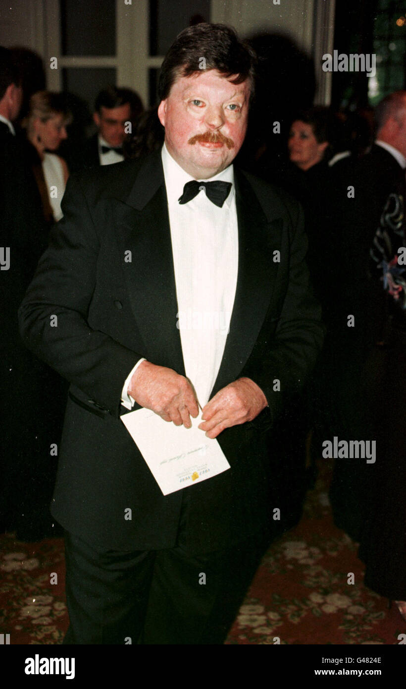 PA NEWS FALKLANDS WAR HERO SIMON WESTON ARRIVING AT THE GROSVENOR HOUSE ...