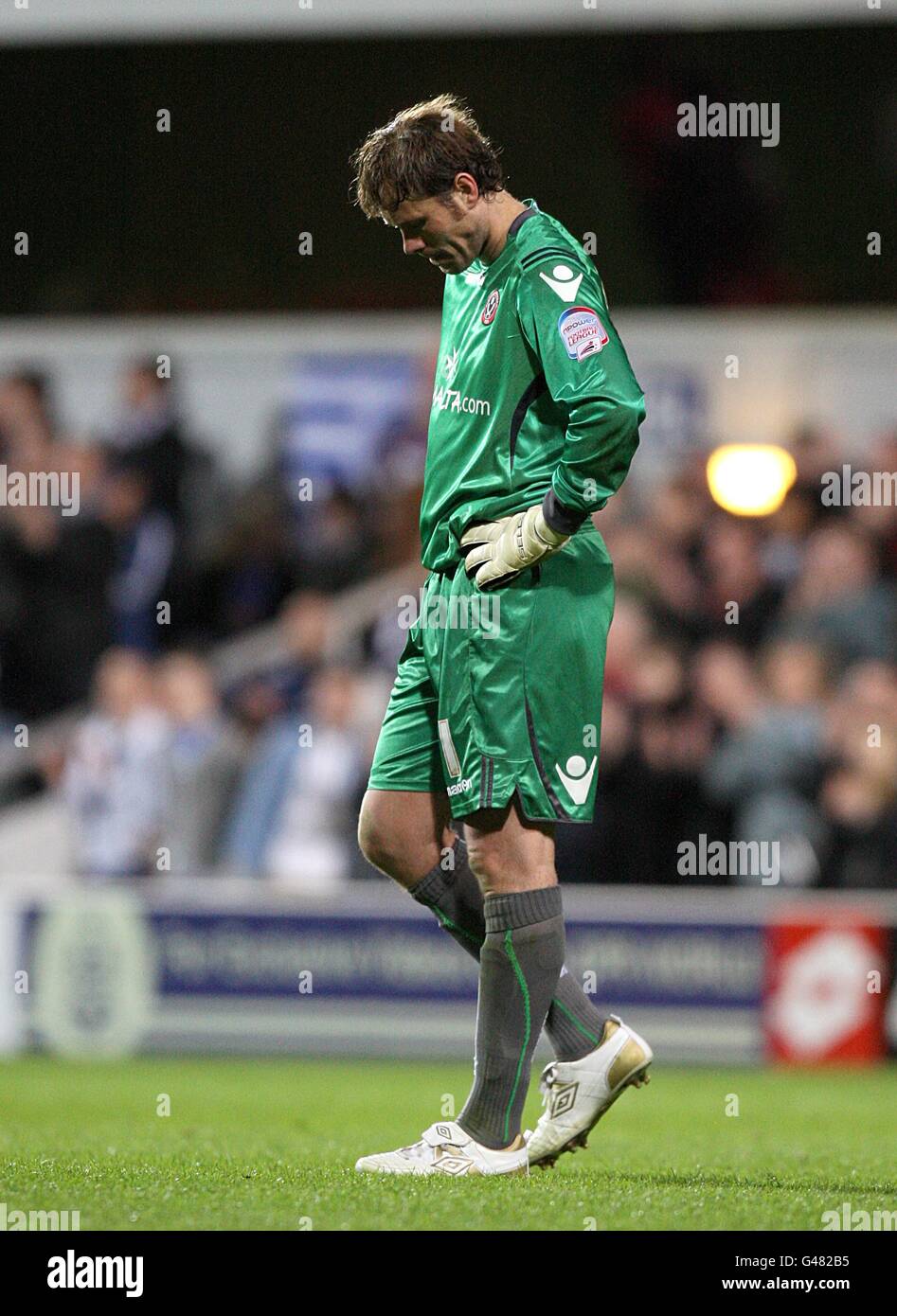 Sheffield united goalkeeper steve simonsen hi-res stock photography and ...