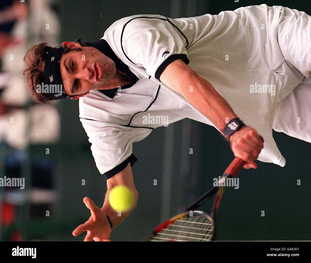TENNIS Rusedski action Stock Photo - Alamy