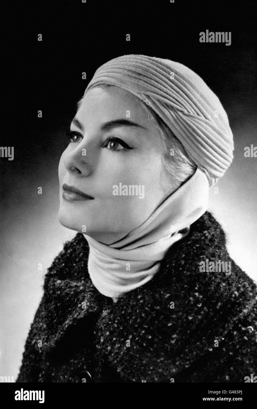 Millinery model hi-res stock photography and images - Alamy