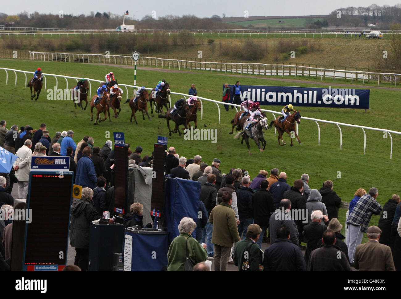 General view of catterick racecourse hi-res stock photography and ...