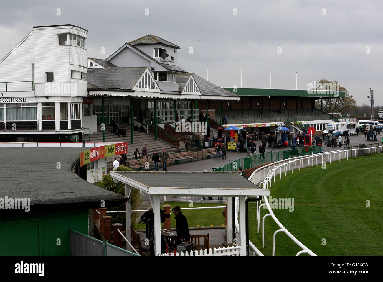 Catterick racecourse hi-res stock photography and images - Alamy