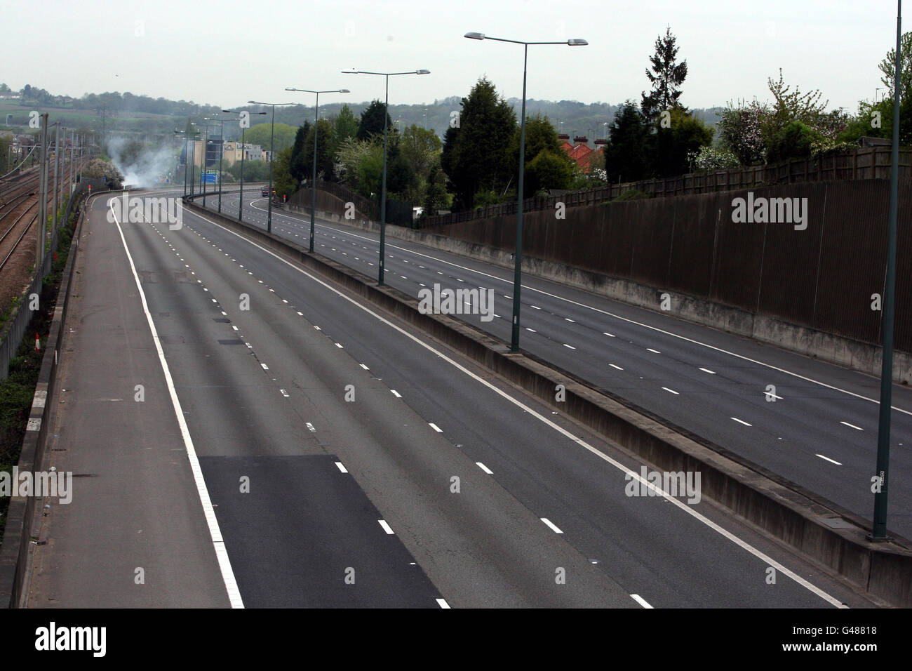 The M1 Motorway is closed in both directions from junction 4 to ...