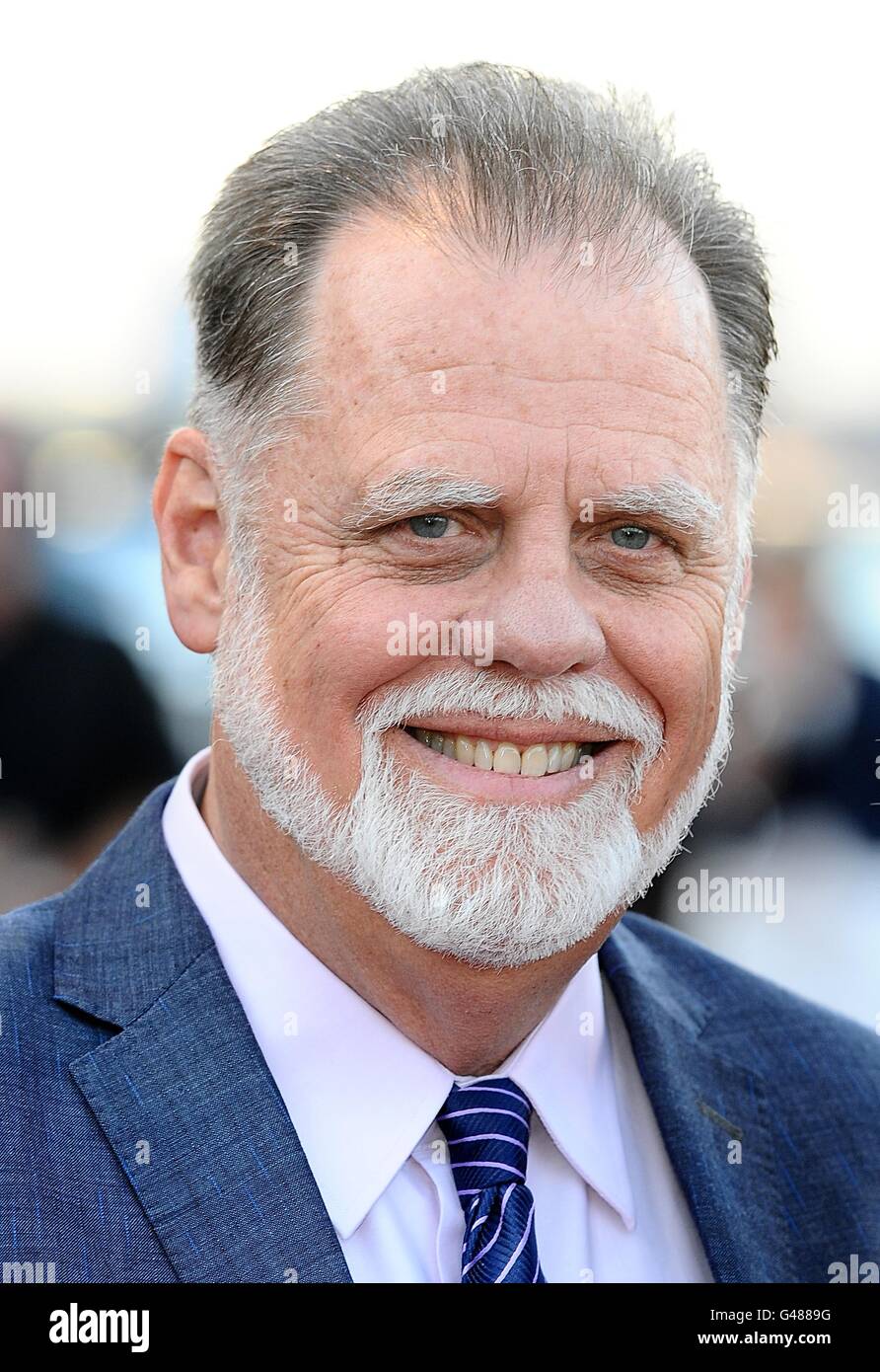 Taylor hackford arriving uk premiere arthur hi-res stock photography ...