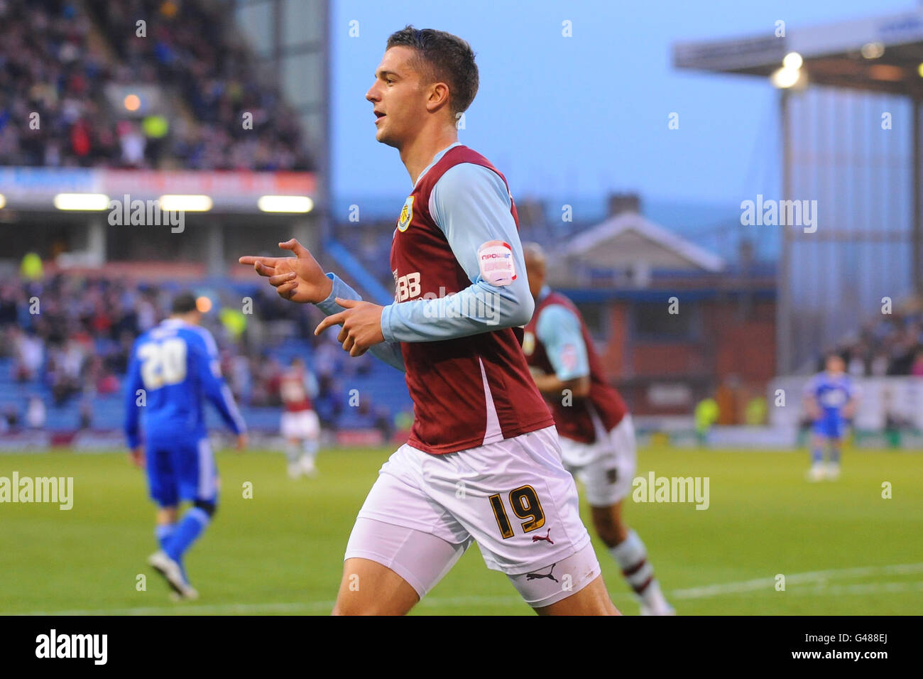 Soccer - npower Football League Championship - Burnley v Middlesbrough ...