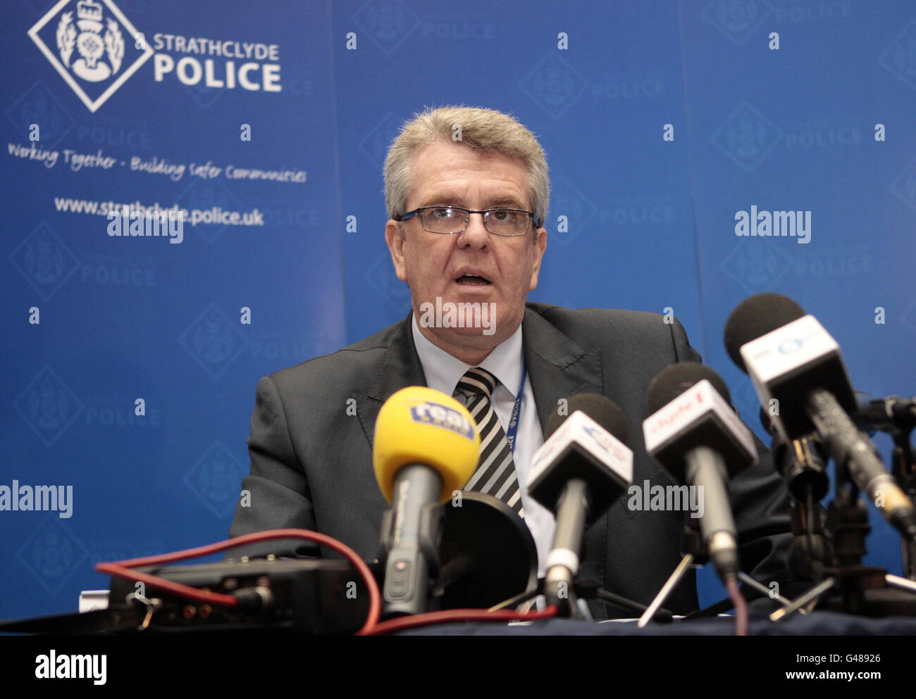 Parcel bombs hi-res stock photography and images - Alamy