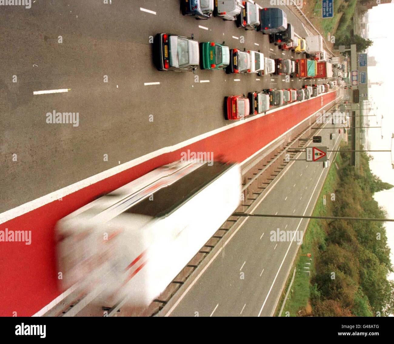 TRANSPORT Bus Lane 3 Stock Photo - Alamy