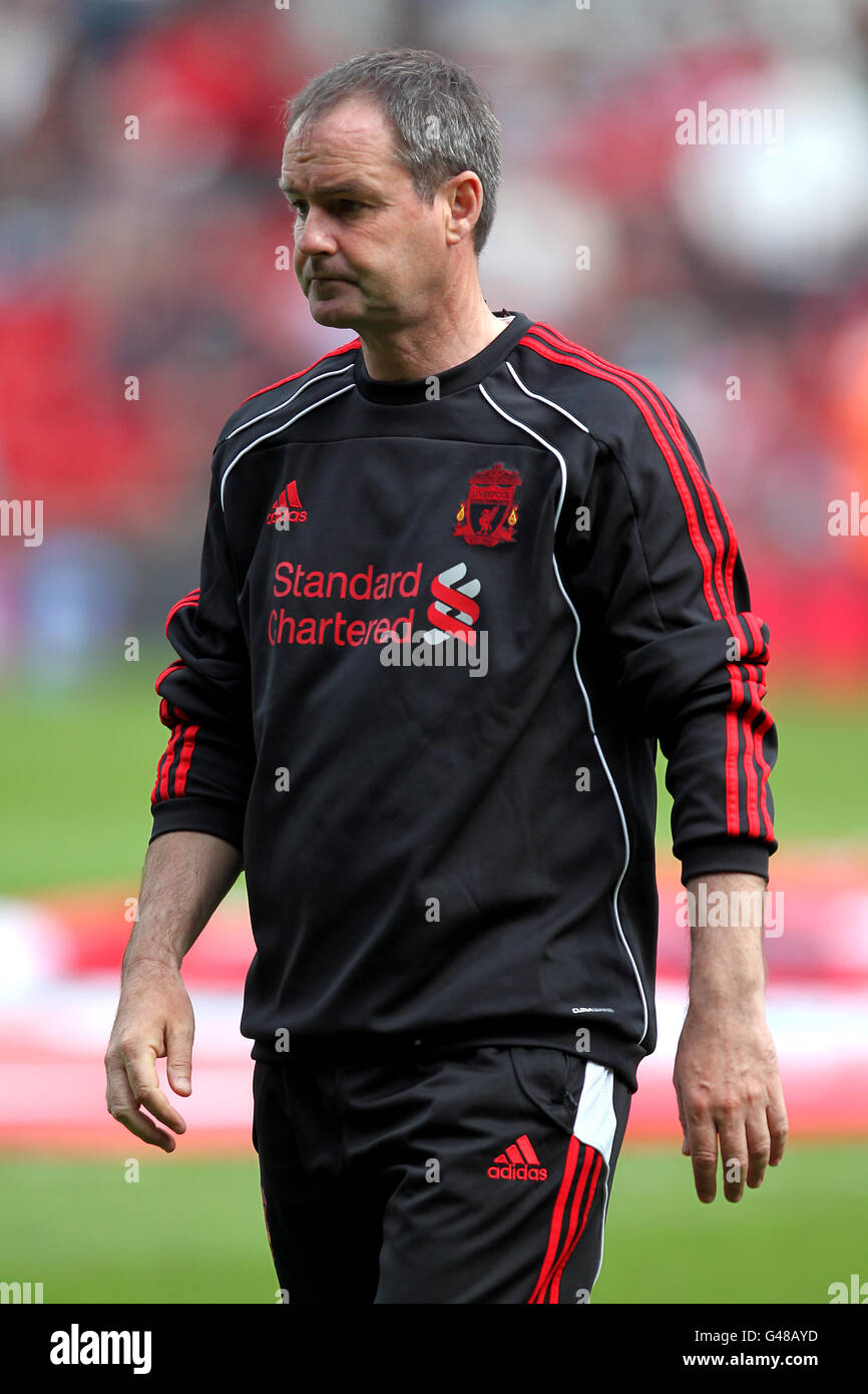 Liverpool soccer team hi-res stock photography and images - Alamy